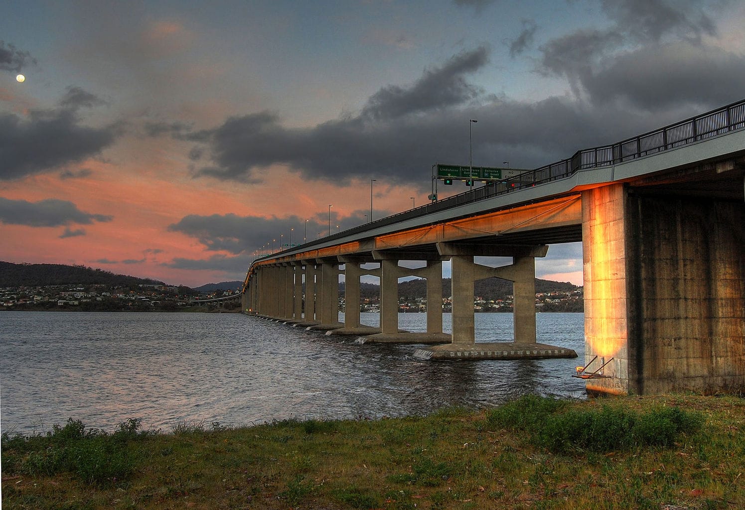 Tas That Was - Tasman Bridge Construction (1965) - Tasmanian Times