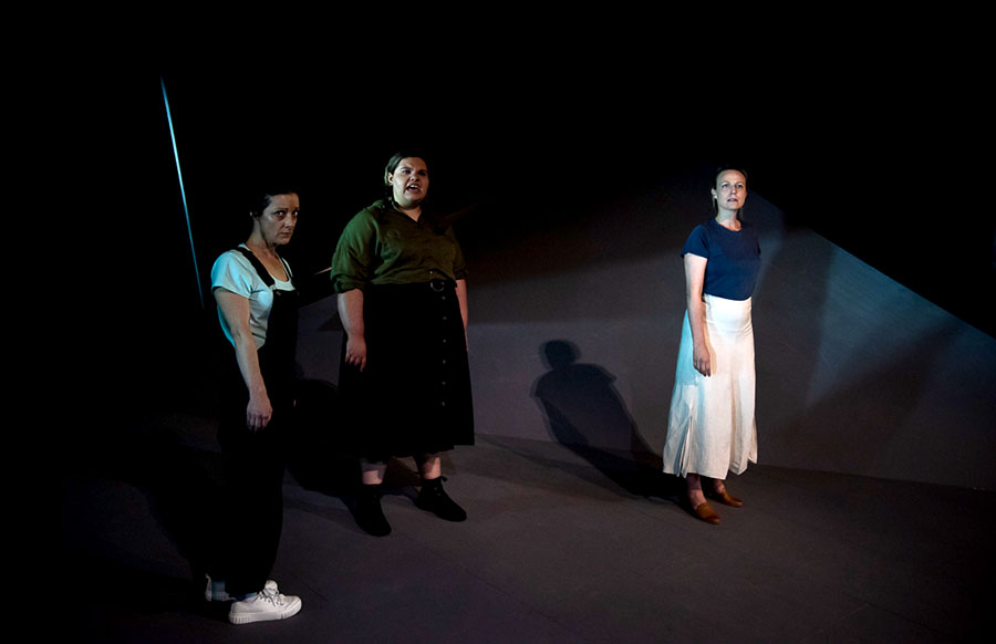 The Bleeding Tree Delivers - Tasmanian Times