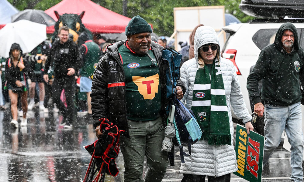 Yes Team Stadium Rally Photo Essay By Philip Bohle - Tasmanian Times
